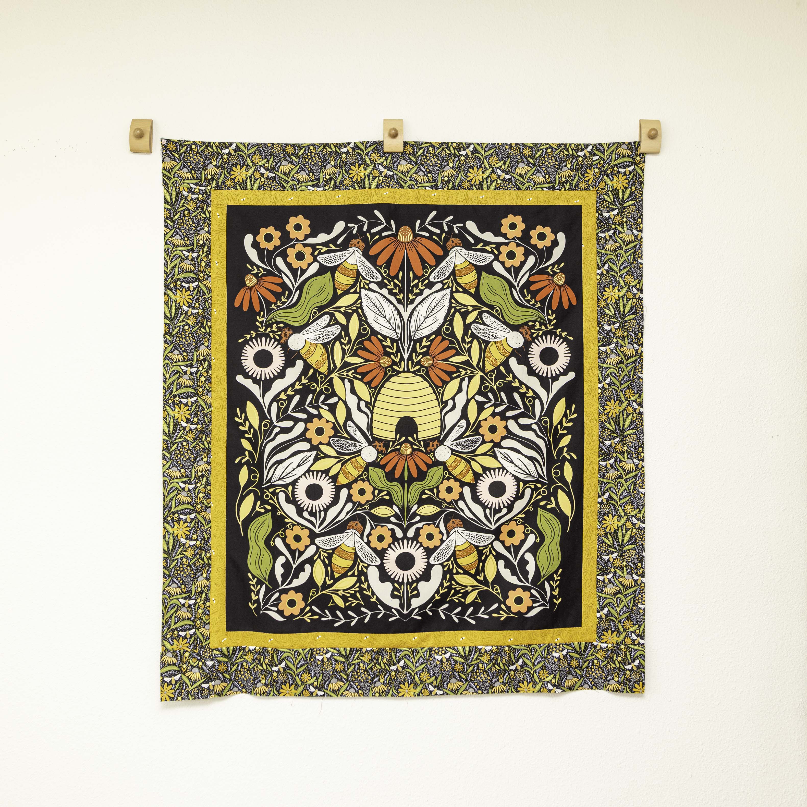 Honey Bee Quilt Kit -Black- – QuiltwithMissKate